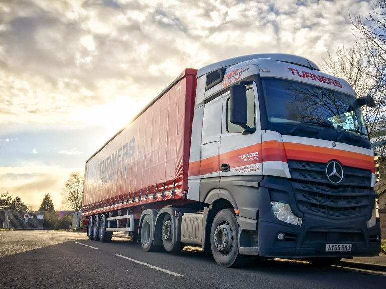 Curtainsider | Lawrence David Limited